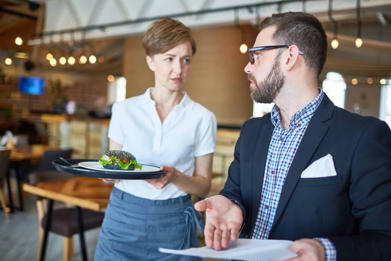 How to Increase Average Checks in a Restaurant: 22 Actionable Tips